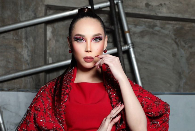 December Live Music at Blue Fri & Sat: Fyna Jebat | EQ Kuala Lumpur